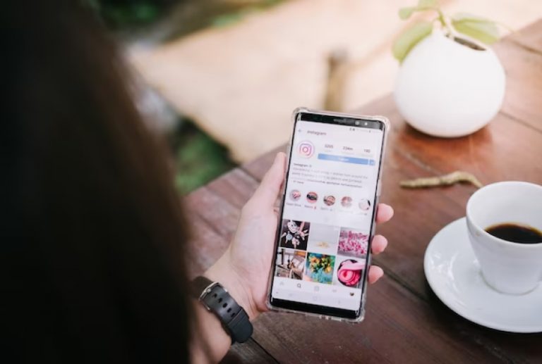 How to Merge Two Instagram Accounts | Social Tradia