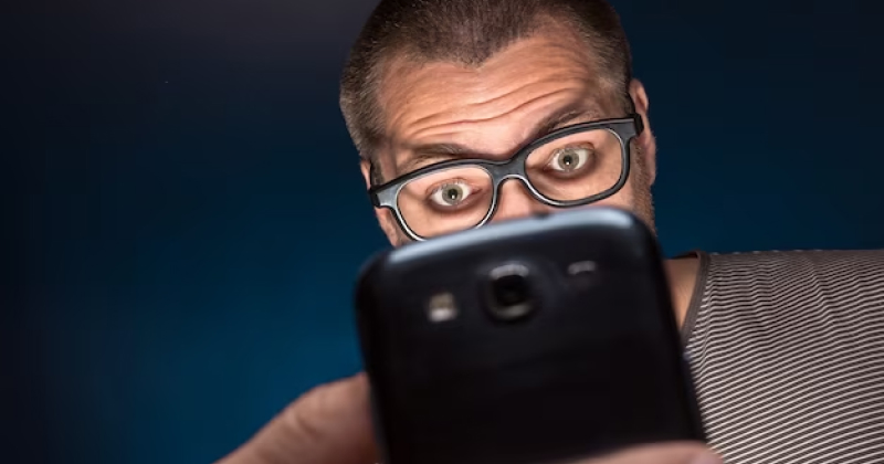 Can People See If You Rewatch Their Instagram Live? | Social Tradia