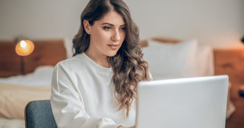 Can People See If You Rewatch Their Instagram Live? | Social Tradia