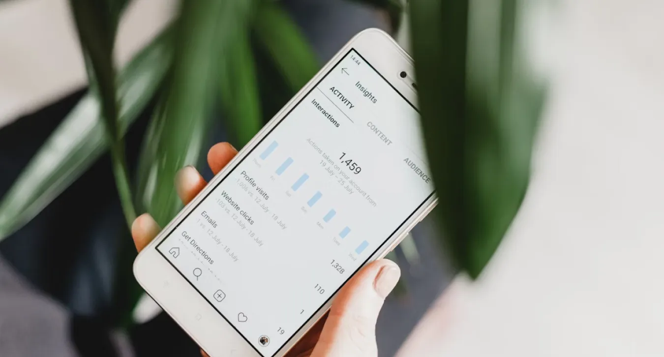 Get Free Followers on Instagram: 15 Safe & Effective Ways | Social Tradia