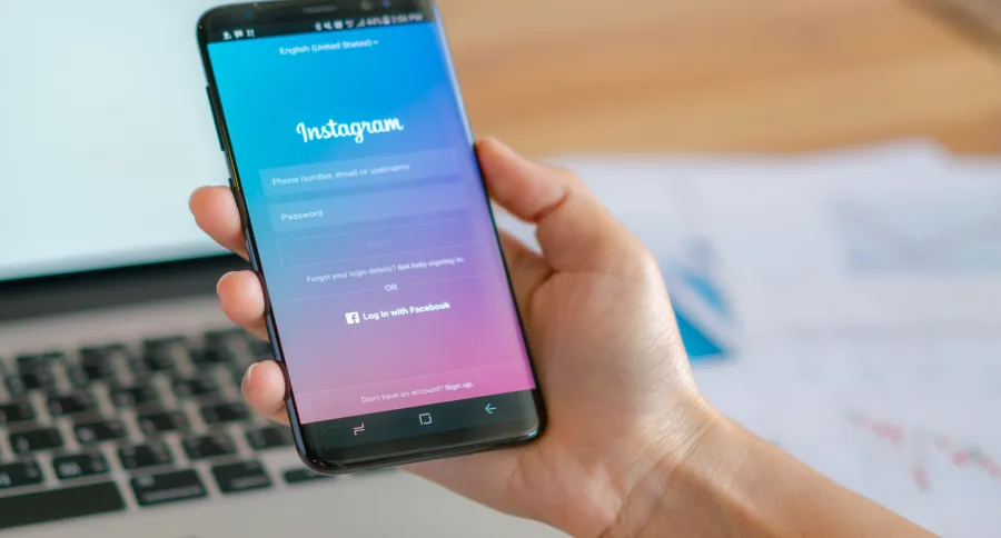 How to Comment on a GIF on Instagram: Complete Step-by-Step Guide ...